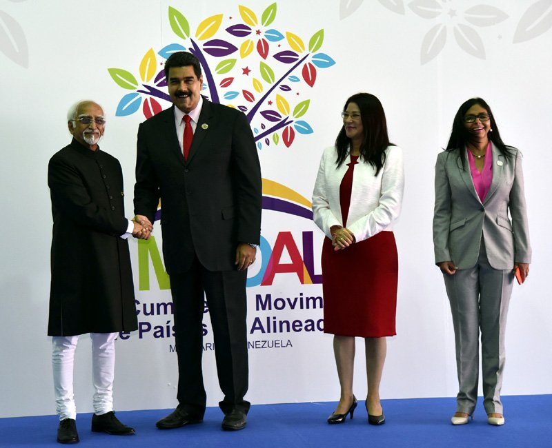 The Vice President, Shri M. Hamid Ansari with the President of ...